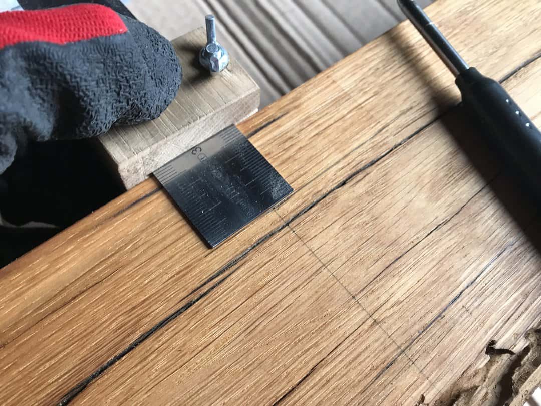 Balkenregal mit Glasböden - Altem Fachwerk neues Leben einhauchen ...