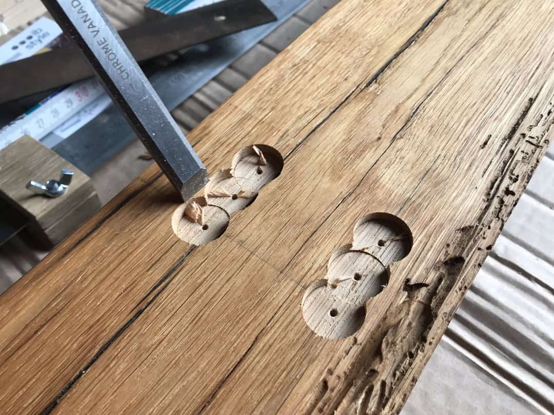 Balkenregal mit Glasböden - Altem Fachwerk neues Leben einhauchen ...