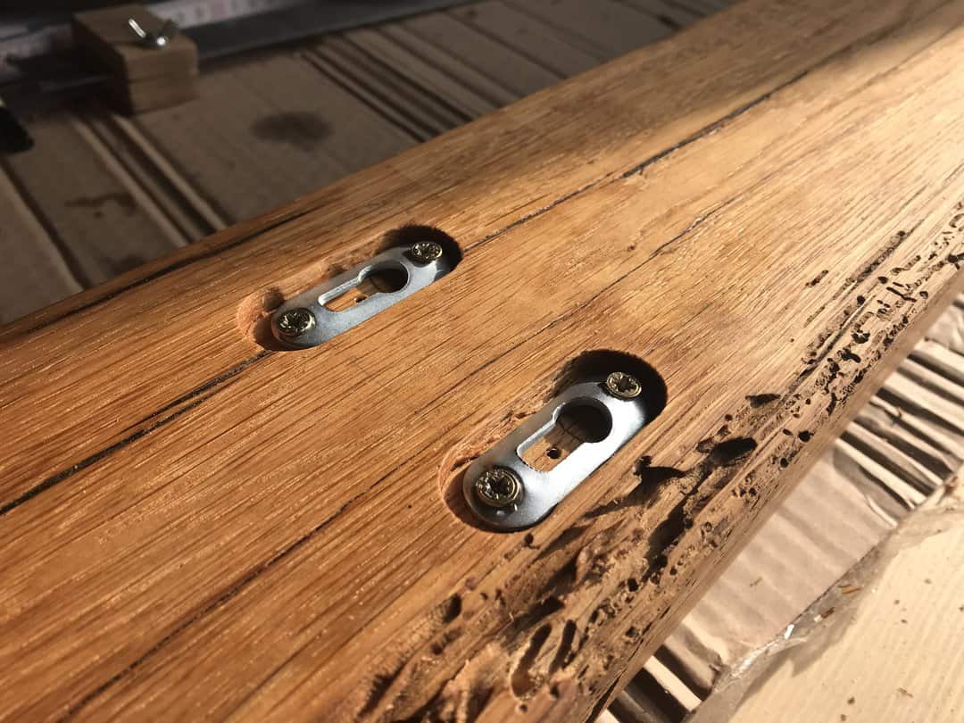 Balkenregal mit Glasböden - Altem Fachwerk neues Leben einhauchen ...