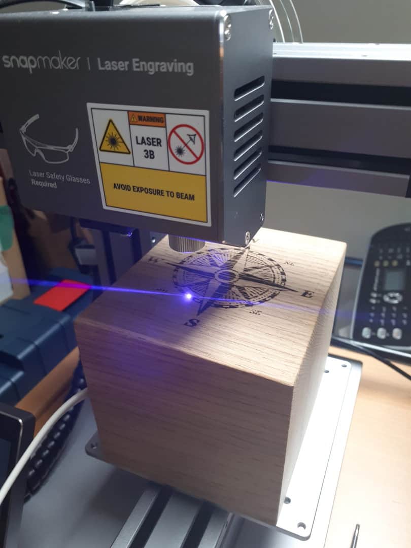 DIY Tischlampe selber bauen - mit stilvollen Leuchtmitteln!